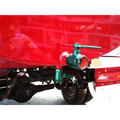 China Gas Powered Water Tank Tricycle With Design 250cc Five Wheeler Starting System for sale