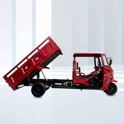 China 300cc Semi-cabine vracht driewieler met gesloten carrosserie type en hydraulisch hefsysteem Te koop