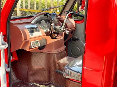 Китай Дизайн DAYANG 2022 закрытый тип кузова 1000W Trike Tuk Tuk Lifan Мотоцикл Трицикл продается