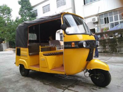 中国 ペルーにおける重型トック旅客三輪車 燃料容量9L 最大積載容量3人 販売のため
