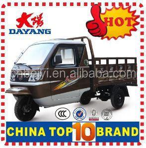 China Automatische 250cc gesloten cabine 3 wielen motorfiets vracht driewieler met CCC Te koop