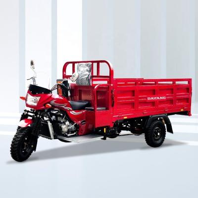 China 800 kg laden driewieler vracht driewieler motorfiets voor vracht brandstoftank capaciteit 10-20L Te koop