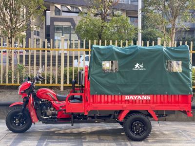 Cina 150cc Triciclo da carico pesante con pneumatici da 5,0-12 e scatola da carico da 2,4*1,35m in vendita