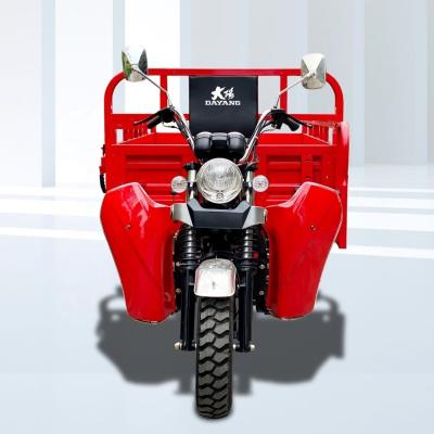 Cina Venditore di tricicli a motore da 300cc 4 ruote reali con disco anteriore e sistema di freno a tamburo posteriore in vendita