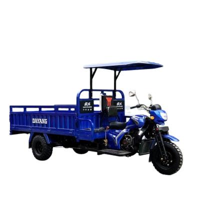 China 2021 Design Strong Engenharia 300cc Scooter triciclo de gasolina para capacidade de carga pesada à venda