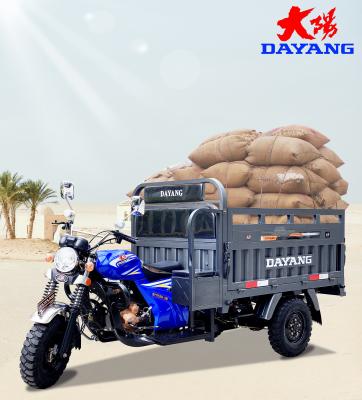 Cina 200cc Cargo Tricycle-Cargo-Afrique con dimensioni standard e dimensioni della scatola di carico 2.2*1.4m in vendita