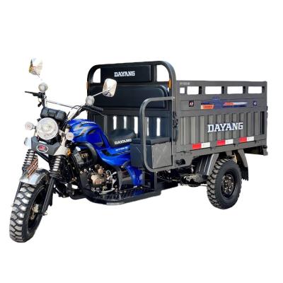 China Dayang zware lading gemotoriseerde 200cc motor voor Soedan driewieler tuk tuk aangepaste vracht Te koop