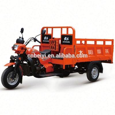 Cina 2500 kg per motociclette a tre ruote con motore raffreddato ad acqua/aria a prezzi competitivi in vendita