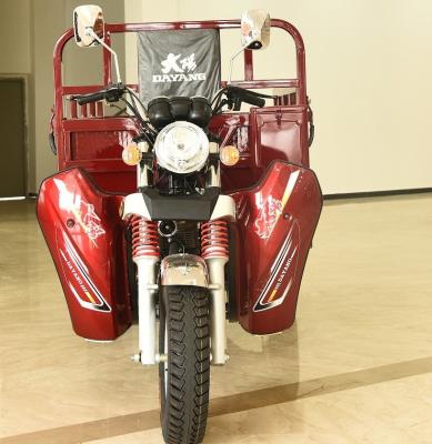 Cina Motocicletta a motore a tre ruote da 200 cc con ZONGSHEN/LIFAN/LONCIN/YINXIANG di potenza elevata in vendita