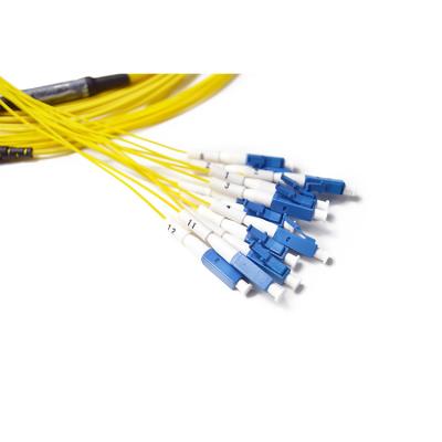 Cina La fibra MPO con poche perdite MTP di MP 12 a LC smazza fuori la lunghezza su misura cavo del cavo di toppa in vendita