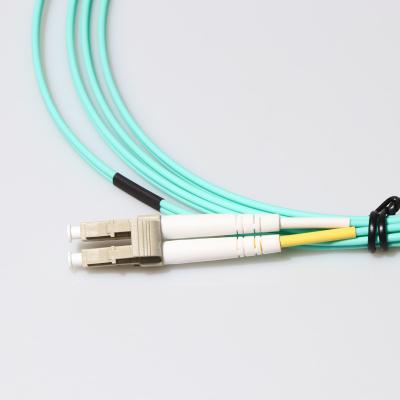 中国 LC/UPC多重モードの3.0mm OM3繊維パッチ ケーブルへのLC/UPC 販売のため