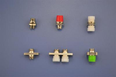 China FC esquadram tipo rachado multi - adaptador da fibra óptica do modo para as redes da vasta área, CATV à venda