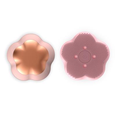 Cina Pulitrice facciale elettrica 180mAh del silicone impermeabile del fiore IPX6 in vendita