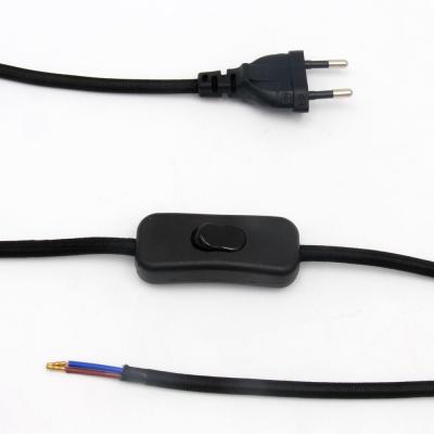 Chine Le secteur d'ordinateur portable du Brésil de noir d'UC cordon la rallonge de 100 pieds avec le commutateur à vendre