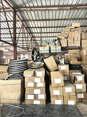China Shacman Truck Engine Parts Diesel Engine Vier Circuit Protection Valve 81.52151.6094/AZ9100360067 Te koop