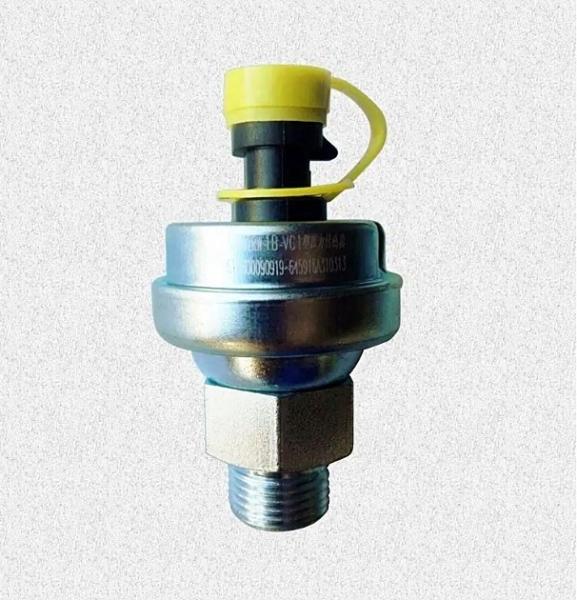 Quality Shacman Truck Engine Parts 612600090910 Weichai Yuchai Engine Fuel Oil Pressure Sensor Switch for sale