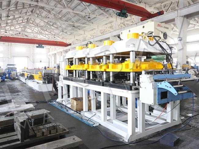 Cast Iron Structure Chain DriveAutomatic Perforated Cable Tray Roll Forming Machine
