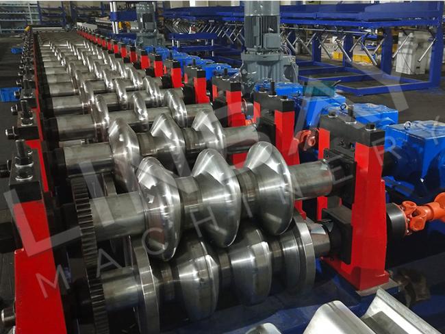 Automatic Carbon Steel Two Waves Three Waves Highway Guardrail Roll Forming Machine