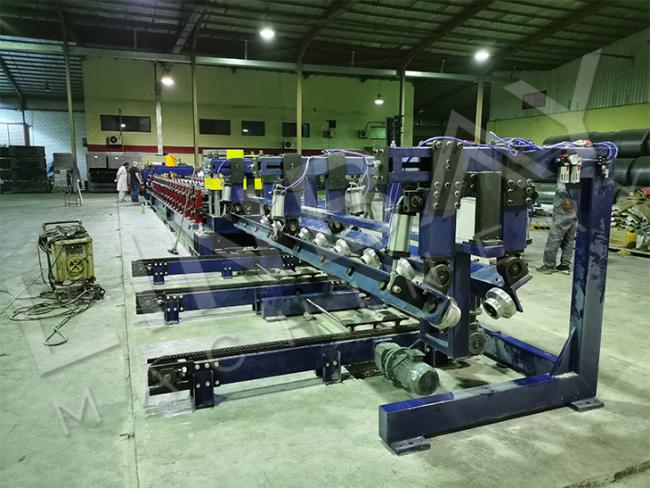 Gearbox Drive Cast Iron Structure Highway Guardrail Roll Forming Production Line