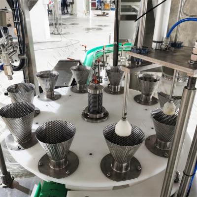 中国 PLC制御付き自動ツナ充填機 20-40本/分 販売のため