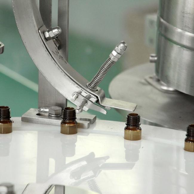Npack Automatic Turntable Essential Oil Spray Bottle Dropper Bottle Filling Capping Machine