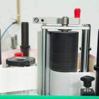 China Automatic High Speed Round Bottle Perfume Sticker Label Machine for sale