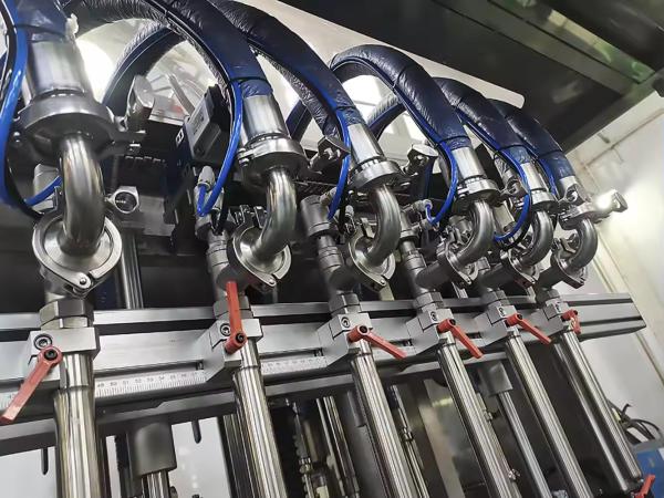 Automatic Linear Piston Laundry Detergent Solution Filling Machine Manufacturing Plant