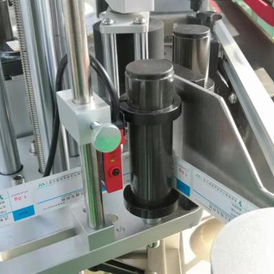China Automatic Paper Card Tissue PE Bag Labeling Machine For Plastic Pet Glass Bottles for sale