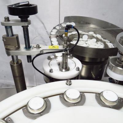 Cina Npack Cosmetic Packaging Face Cream PET Glass Jar Automatic Monoblck Filling Capping Machine in vendita
