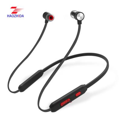 China 2018 new Sweatproof Magnetic Sport Wireless Bluetooth Earphone For Gym Running Workout for sale