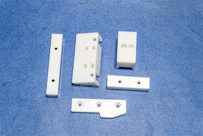 Китай Alumina Ceramic Components With Dielectric Constant 9.6 & Breakdown Voltage 20 KV/Mm продается