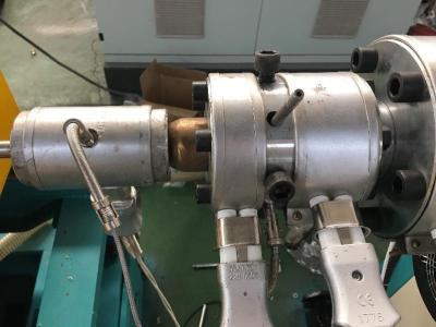 Cina Linea di produzione ondulata a parete semplice dell'estrusione del tubo flessibile del lavabo del PVC del PE di plastica pp in vendita