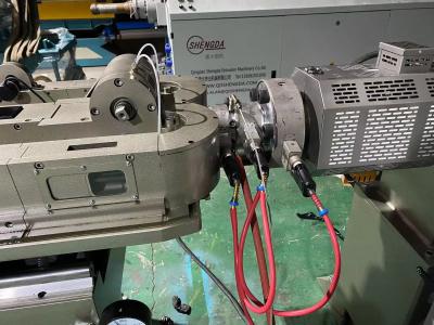 China A linha ondulada da extrusão da tubulação da única parede plástica com junção adiciona a máquina de corte de posicionamento visual da tubulação à venda