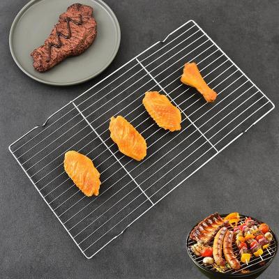 China Corrosion-Resistant SS Barbecue Cooking Mesh For Seaside Grilling Trips for sale