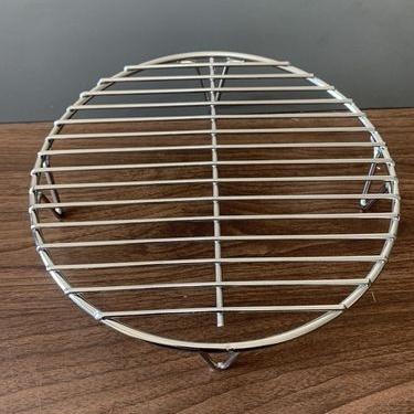China Rustproof And Durable SS Grilling Mesh Mat Uniform Mesh Holes for sale