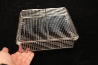 China Hygienic safe Wire Mesh Basket Suitable for storage for sale