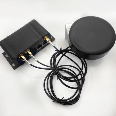 Cina 3 impermeabili all'aperto in un'antenna a due bande combinata del disco di wifi dell'antenna MIMO LTE 4g 5g GPS 2.4ghz 5.8ghz dell'hockey del disco in vendita
