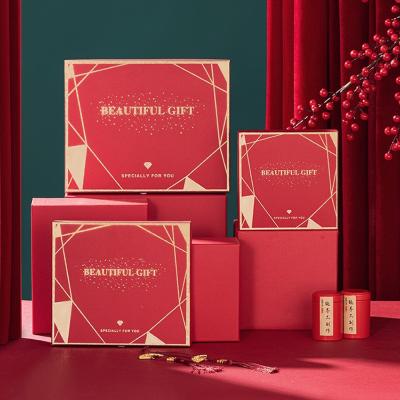 China Bruidsmeisje die van het Handcrafted het Harde Karton Rode Giftdozen met Deksels verpakken Te koop