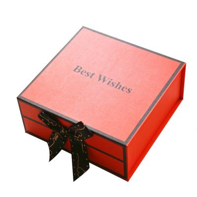 China Pre Wrapped Cardboard Flip Top Gift Boxes With Magnetic Catch zu verkaufen