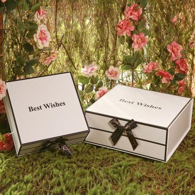 China Pre Wrapped Cardboard Flip Top Gift Boxes With Magnetic Catch zu verkaufen