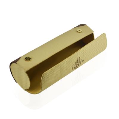 Cina Il rotolo beige modella i bottoni magnetici di Champagne Gift Box With Two in vendita