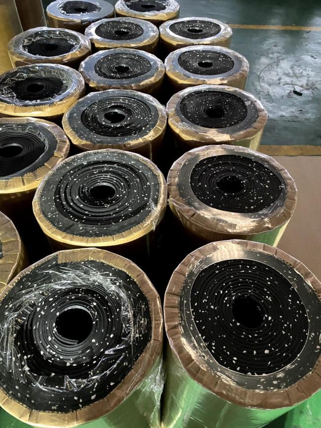 Length Custom-Cut Rubber Flooring Rollers for Indoor and Outdoor Use