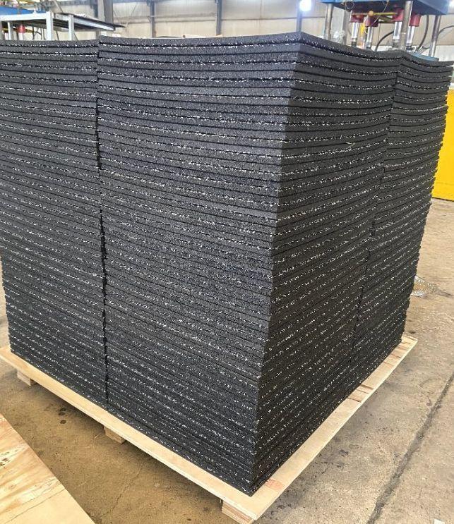 15mm 100cm*100cm Recycled Rubber Flooring Mats for Dance Studio Floor with EPDM Dots