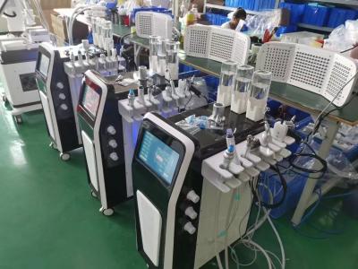 Cina 9 in 1 macchina di pulizia facciale dell'ossigeno di Dermabrasion della hydra per il fotone di cura di pelle PDT principale in vendita