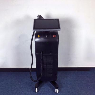 Cina Laser a diodi di titanio della macchina 808 di depilazione del laser per il fronte ed il corpo in vendita