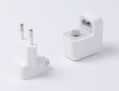 China wall amount charger 5V 1.5A interchangeable ac plug for ipad and mobile phone paper packing free sample and shipping for sale