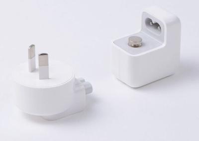 China wall amount charger 5V 1.5A interchangeable ac plug for ipad and mobile phone paper packing free sample and shipping for sale