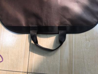 Cina Il viaggio della borsa di indumento del vestito della maniglia ha colorato non tessuto stampato con la dimensione delle clip 115*60 cm in vendita
