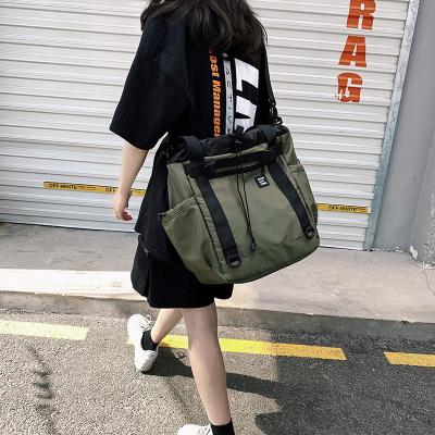 Cina Borsa da viaggio a spalla stampata a vetro di seta per il design alla moda e l'anniversario del dipendente in vendita