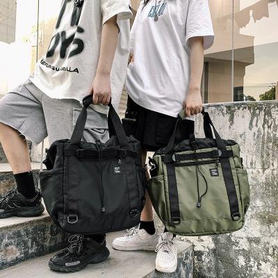 Cina Borsa da viaggio a spalla stampata a vetro di seta per il design alla moda e l'anniversario del dipendente in vendita
